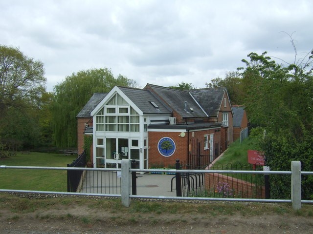 Collaboration with education guru, Prof. Stephen Heppell to refurbish a ...