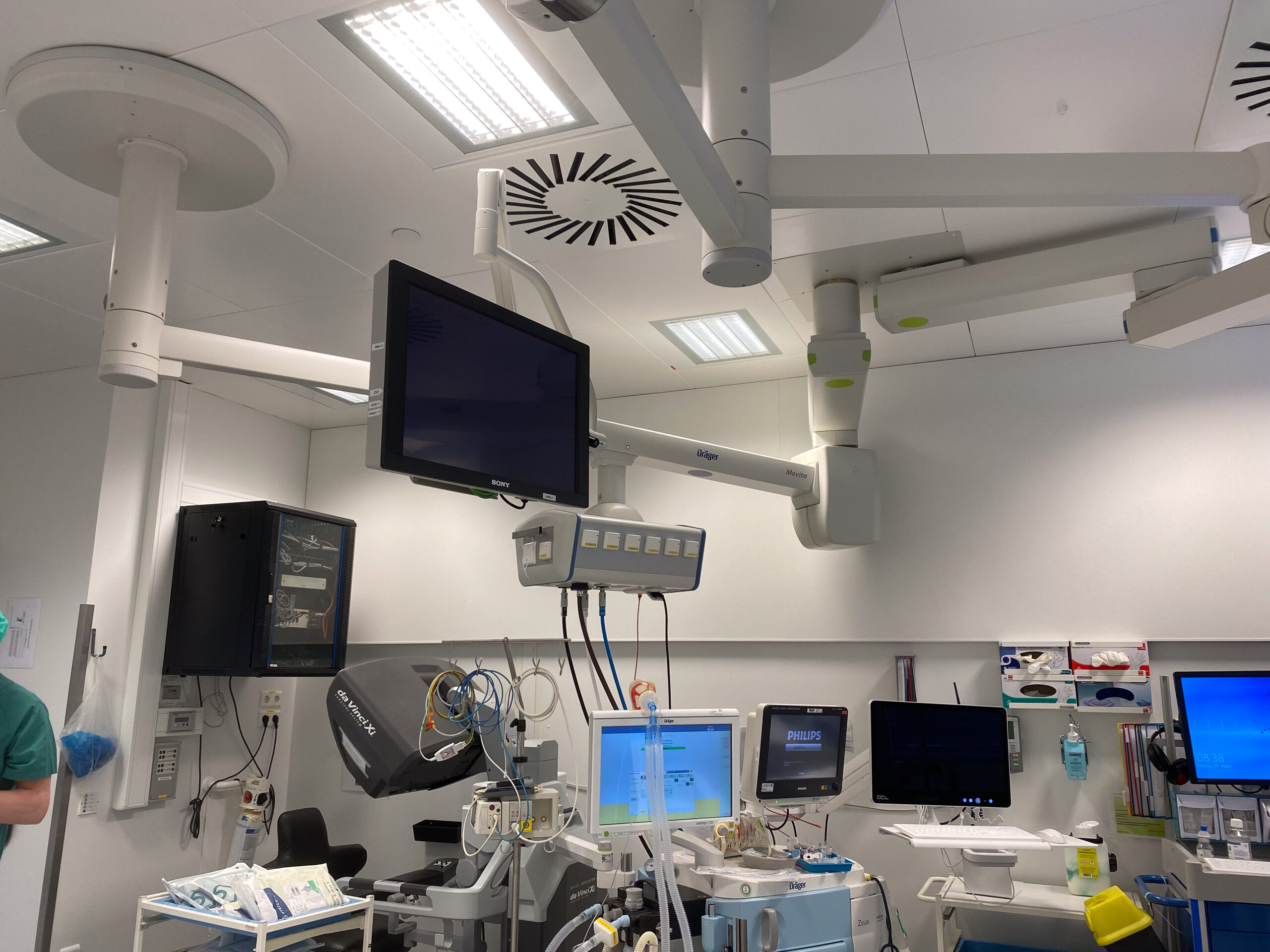 Robotic surgery - precise but noisy - Acoustic Bulletin